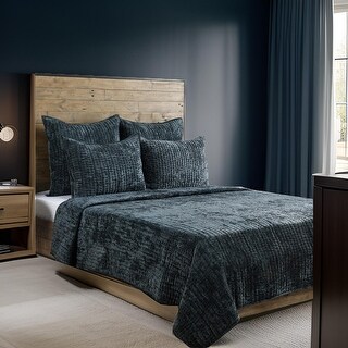 Lipa 96 x 108 Handmade King Size Quilt with Polyfill, Textured, Bay ...