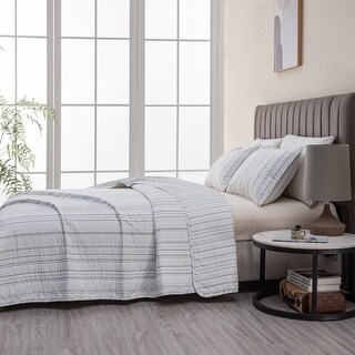 3-Piece Reversible Quilt Set with Shams. All-Season Bedspread with ...