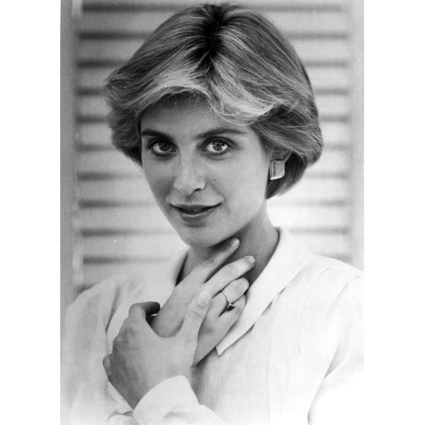 Helen Slater Portrait Hand on Neck in White Long Sleeve Polo Photo ...