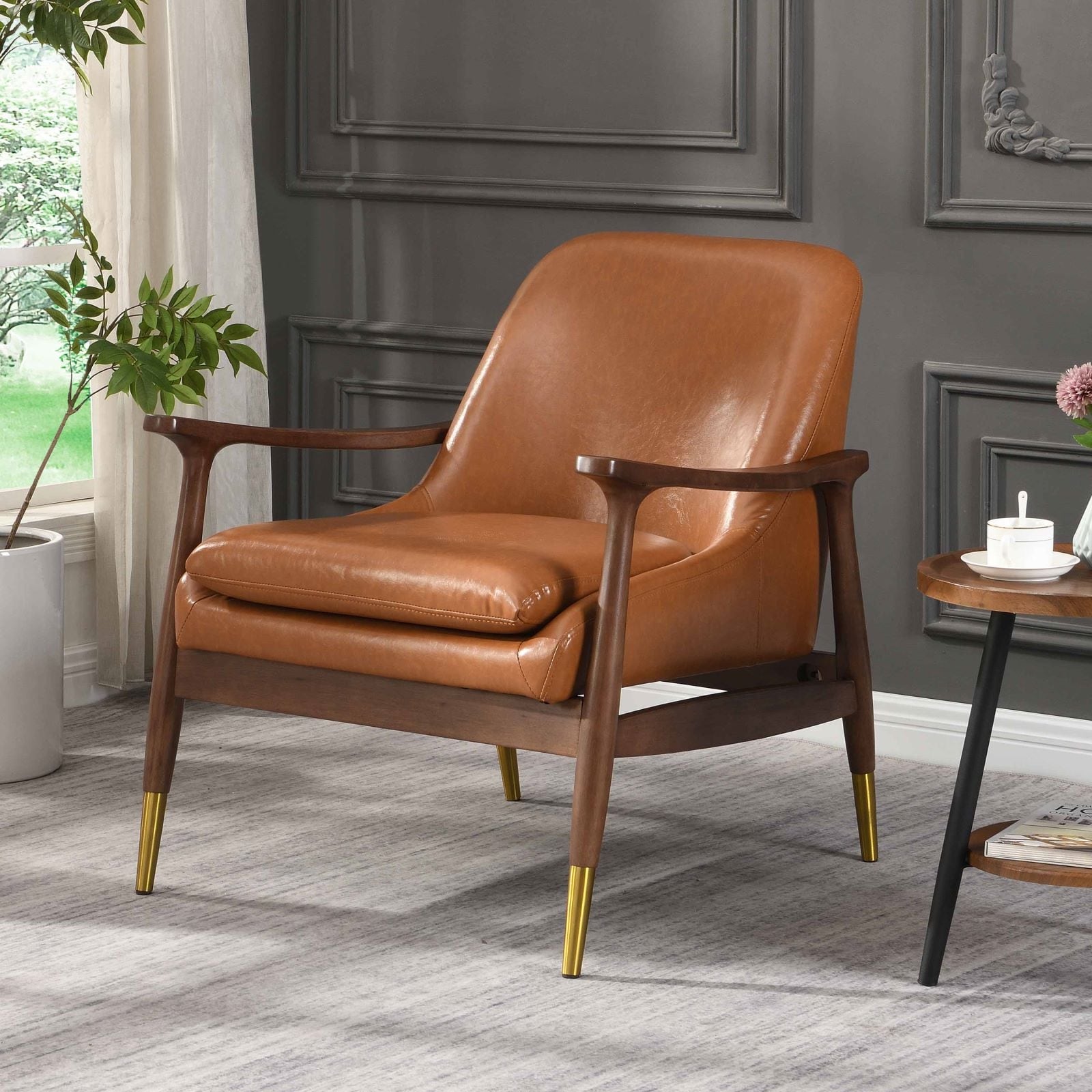 Mid lounge store