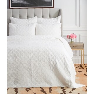 Sutton Dove King Quilt - Bed Bath & Beyond - 37368464