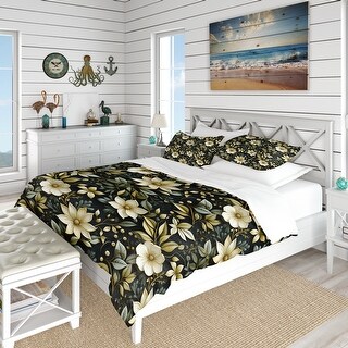 Designart "Stormy Botanics Moody Patterns" Beige Floral Bedding Cover ...