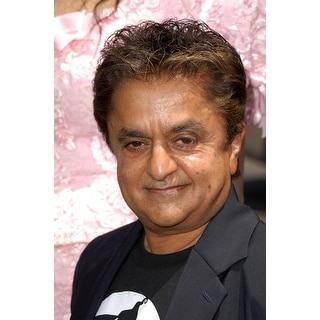Deep Roy At Arrivals For Charlie And The Chocolate Factory Premiere ...
