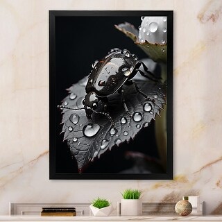 Designart "Insects Bugs Portrait II" Insects & Bugs Framed Canvas Art ...