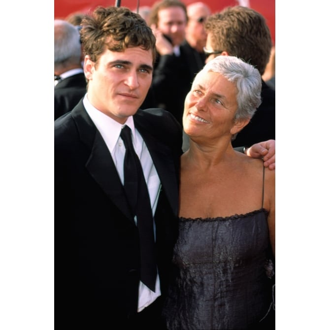 joaquin phoenix mum