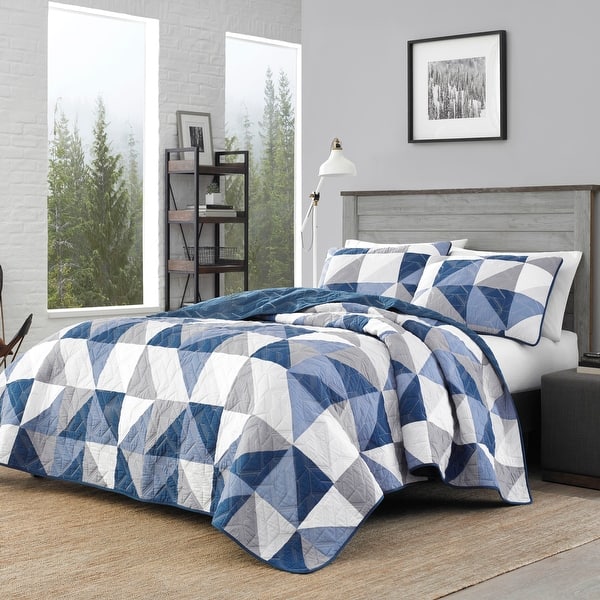 navy patterned quilt cover
