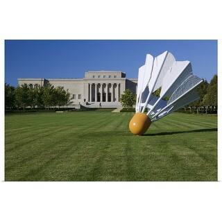 "Gaint shuttlecock sculpture in front of a museum, Nelson Atkins Museum ...