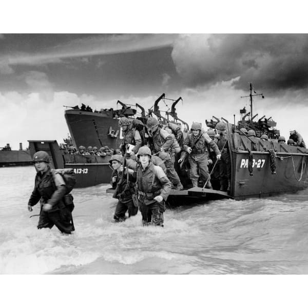 US Soldiers Landing On Utah Beach From The Landing Craft History - Bed ...