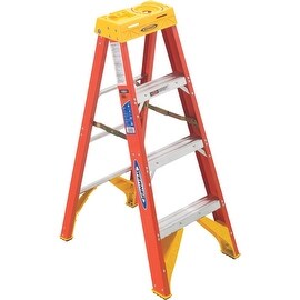 Werner T-1A 4' Fbgl Stepladder - Bed Bath & Beyond - 12481875