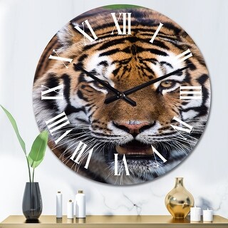 Designart 'Portrait Of A Siberian Tiger' Traditional wall clock - Bed ...