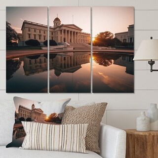 Designart "Virgina Architectural Heritage II" Virginia Wall Art Living ...