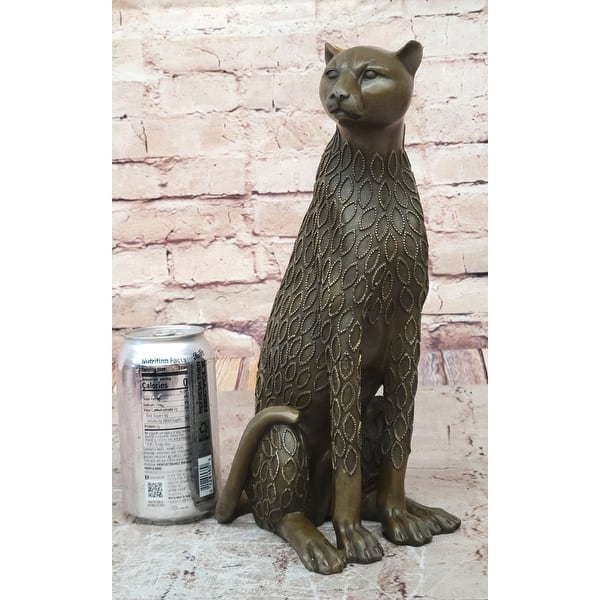 roaring leopard statue