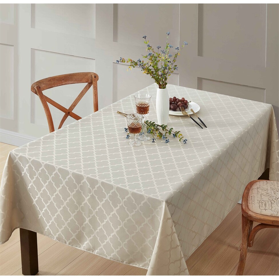 light grey rectangle tablecloth