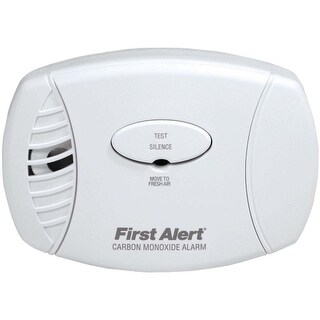 First Alert Plug-In 120V Electrochemical Carbon Monoxide Alarm - 1 Each ...
