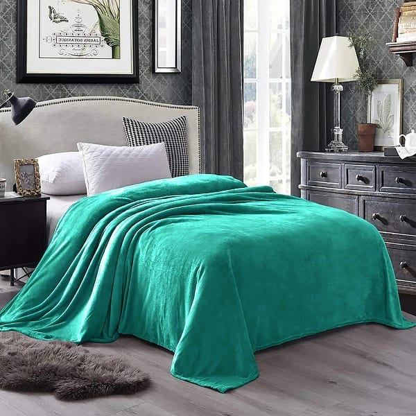 Cozy Microfiber Extra Soft Solid Color Throw Bed Blanket - On Sale ...