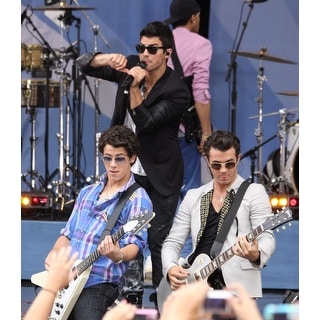 Nick Jonas Joe Jonas Kevin Jonas On Stage For Good Morning America Gma ...