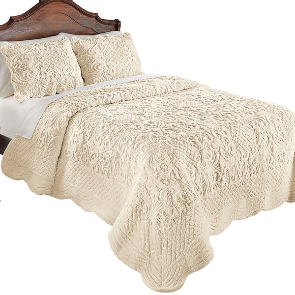 Elegant Scroll and Lattice Pattern Ultra Soft Fake Fur Quilt - On Sale ...