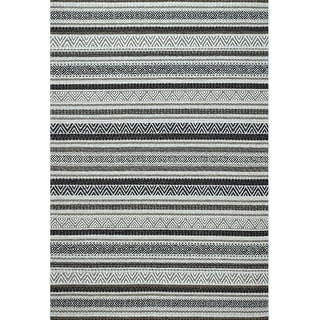 Dynamic Rugs Brighton Indoor/Outdoor Polypropylene Patio Backyard Area ...