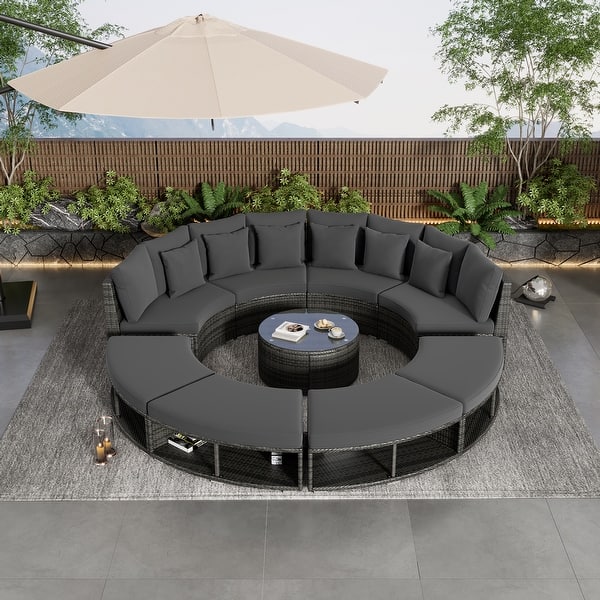 round seating garden