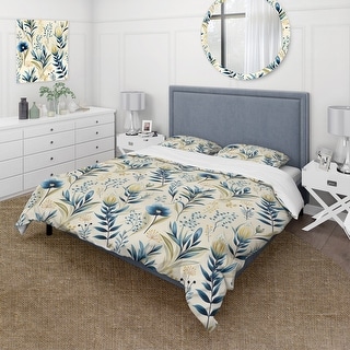 Designart "Sandy Beige Coastal Blue I" Floral Bedding Set With Shams ...