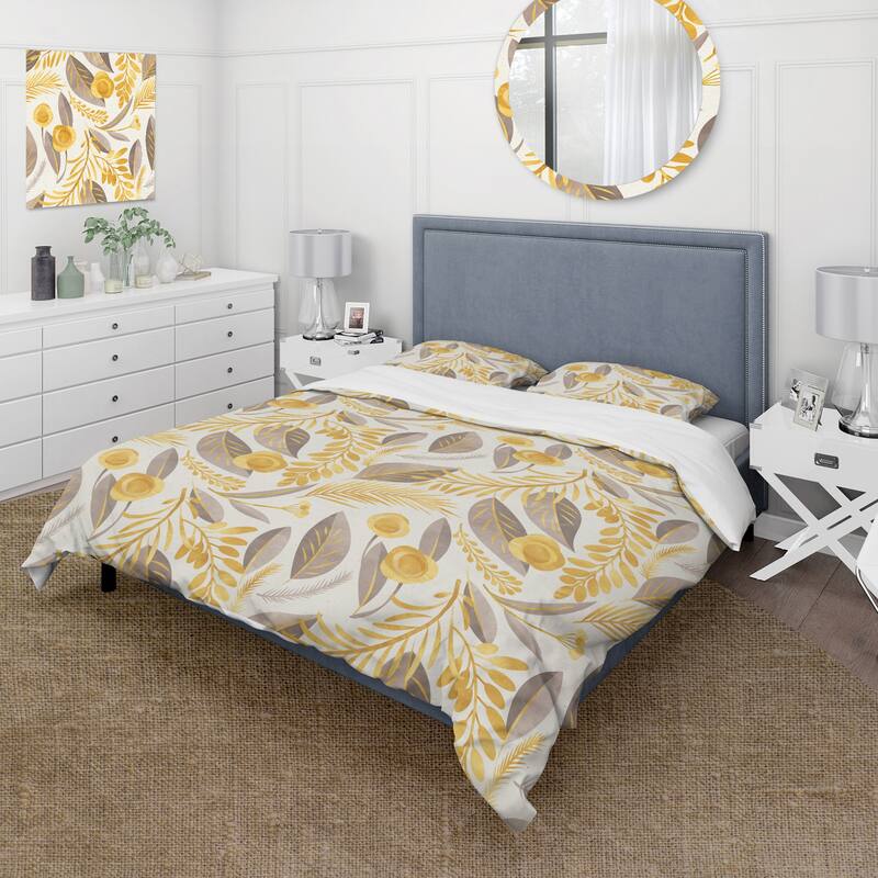 Designart 'Pattern With Fall Flowers' Traditional Duvet Cover Set ...