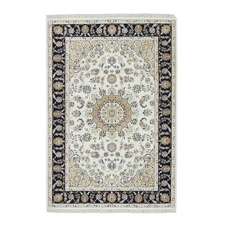 Hand Knotted Ivory Fine Oriental with Wool Oriental Rug (4'2" x 6'5 ...