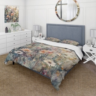 Designart "Orange Green Daisy Tranquility" Orange Traditional - Bedding ...