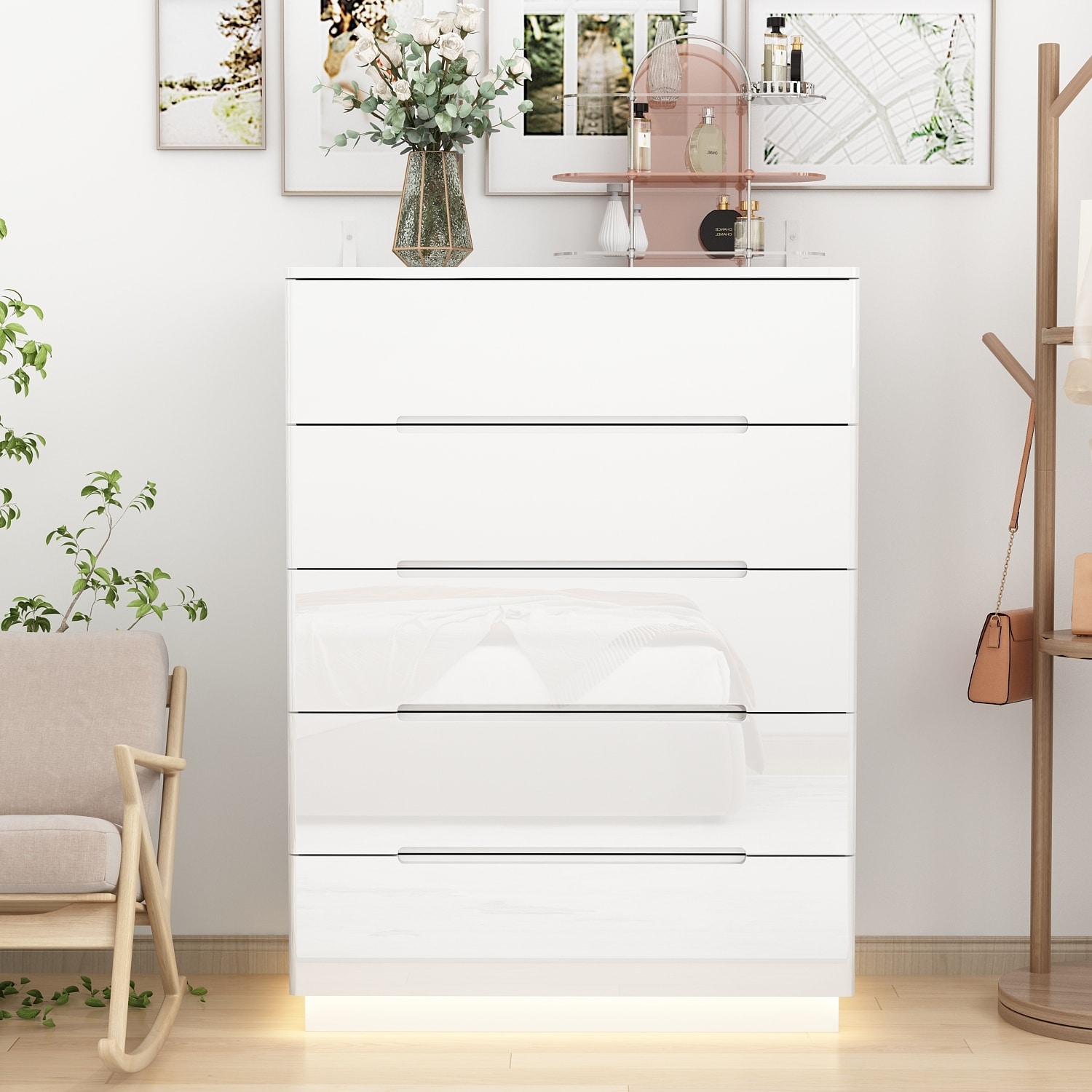 White high gloss drawers store