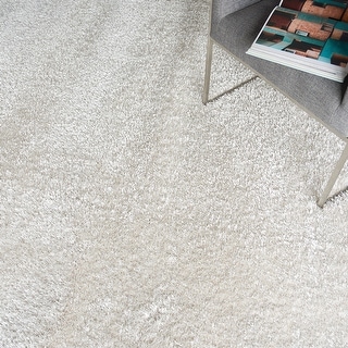 EXQUISITE RUGS Luxe Shag Power-loomed Polyester/Microfiber Light Beige ...