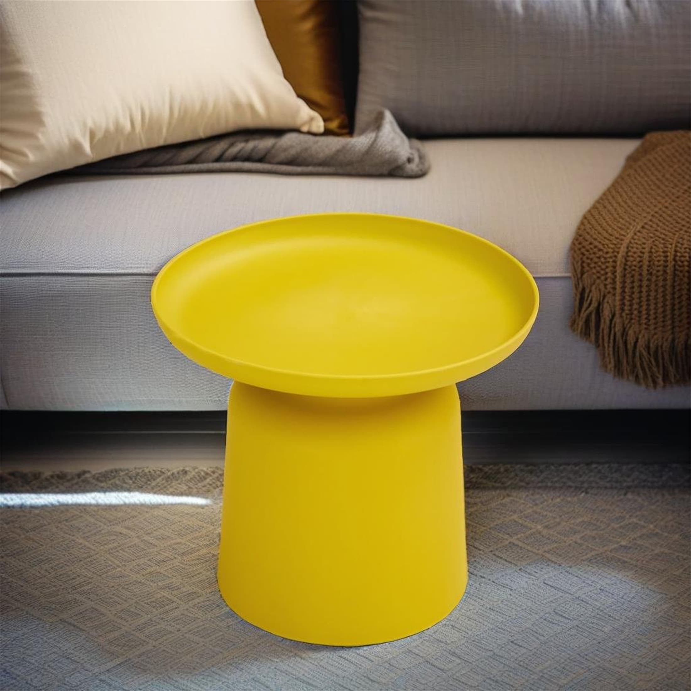 Side table small Space Stylish and Versatile Plastic Round Side Table ...