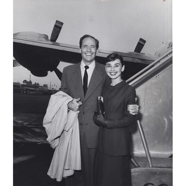 Audrey Hepburn and Mel Ferrer in front of a airplane at Los Angeles ...