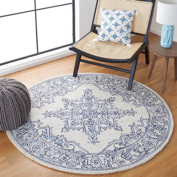 SAFAVIEH Handmade Micro-Loop Maeva Modern Wool Rug - Bed Bath & Beyond ...