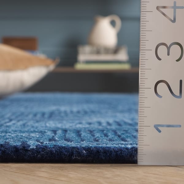 SAFAVIEH Handmade Glamour Bibiana Geometric Viscose Rug - Bed Bath ...