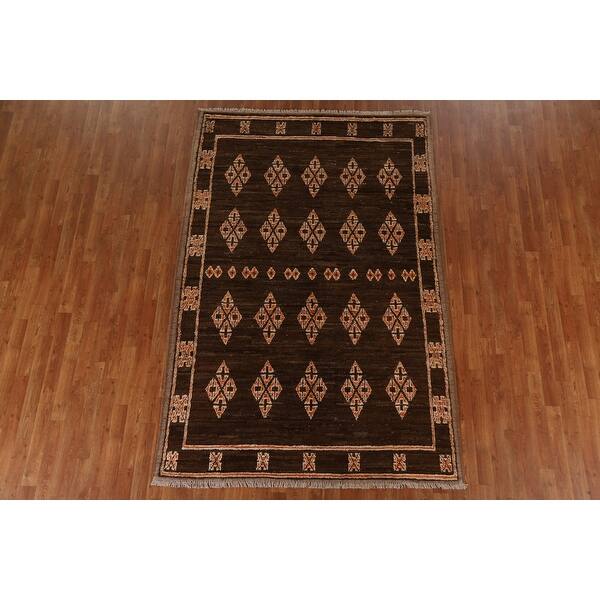 dark brown patterned carpet