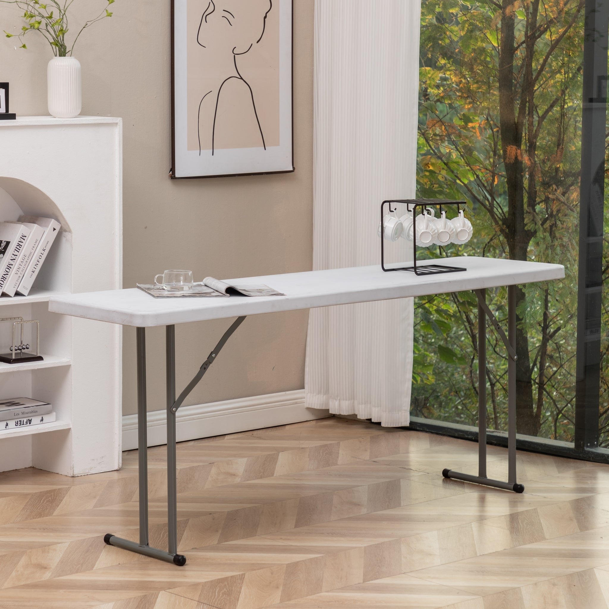 Narrow foldable table store