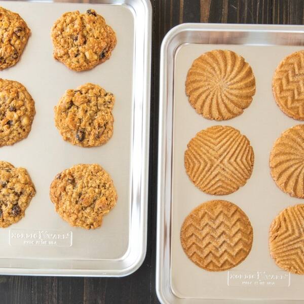 Nordic Ware Natural Aluminum Commercial Baker's Quarter Sheet 2 Pack ...