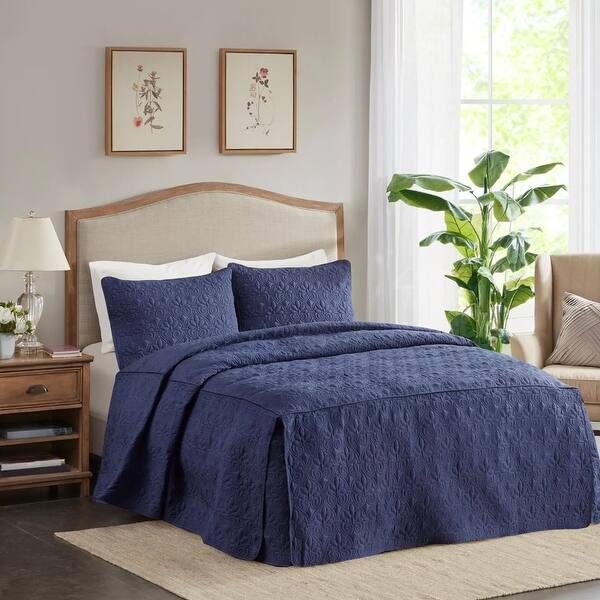Split Corner Quilted Bedspread Classic Lightweight King Navy - Bed Bath ...