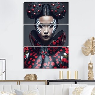 Designart "Avant Garde Fashion Portrait II" Woman Avant-Garde Canvas ...