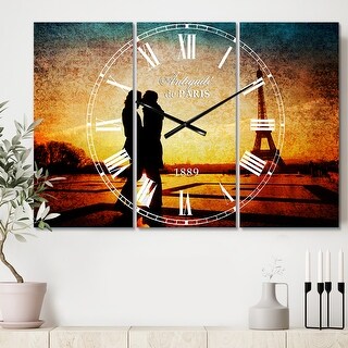 Designart 'Eiffel with Kissing Couple' Cottage 3 Panels Oversized Wall ...