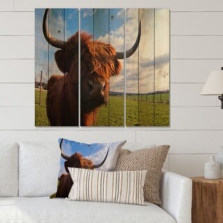 Designart 'Portrait Of A Yak' Farmhouse Print on Natural Pine Wood - 3 ...