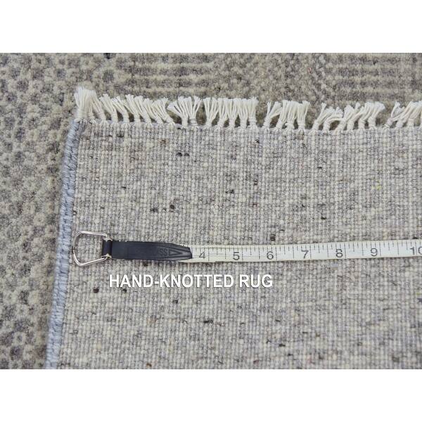 Shahbanu Rugs Scorpion Gray Pure Undyed Wool Tone on Tone Modern Grass ...