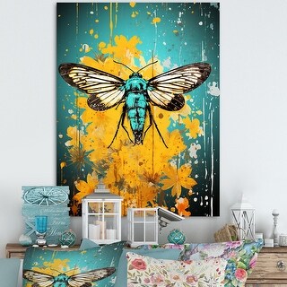 Designart "Green And Yellow Pop Insect Art Moth I" Insects & Bugs Wall ...