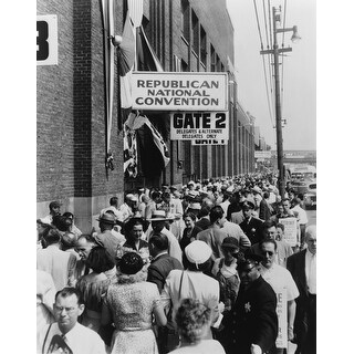 1952 Republican Convention In Chicago Crowds Outside Of ChicagoS ...