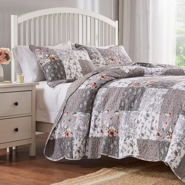 gray cotton quilt