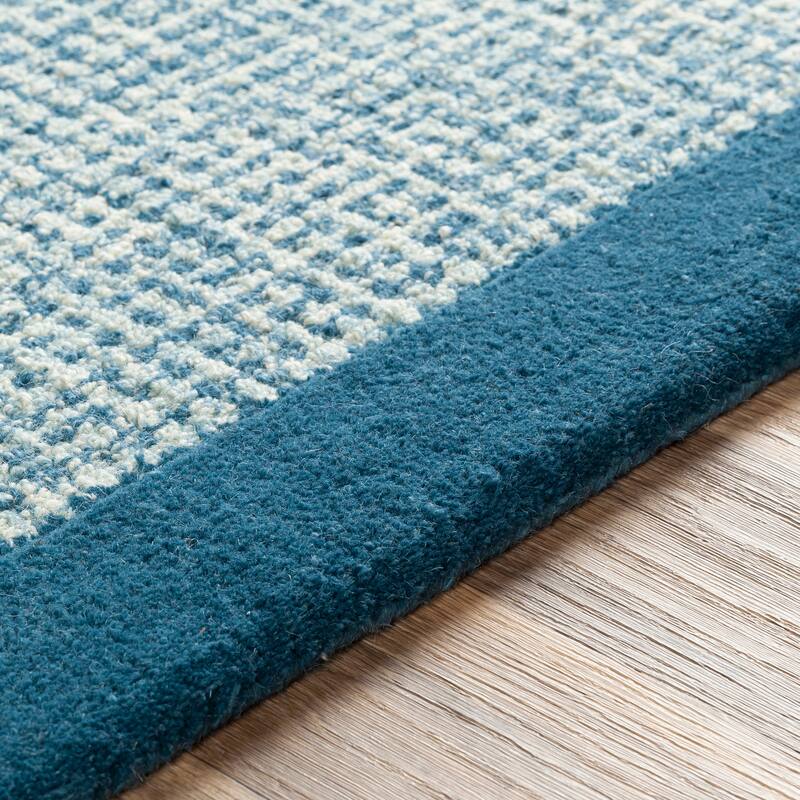 Bismarck Handmade Bordered Wool Area Rug - Overstock - 29845096