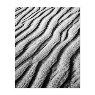 Sahara Desert Pattern of sand in black and white Art Print/Poster - Bed ...