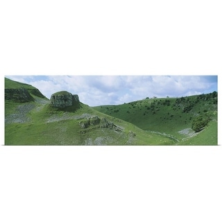 "Rock formations on a hill, Peters Stone, Tansley Dale, Litton ...