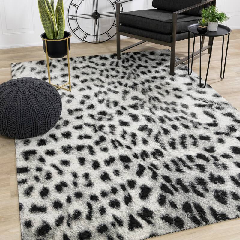 Kylie Collection - Grey/Black Leopard Print Rug - Overstock - 31319369