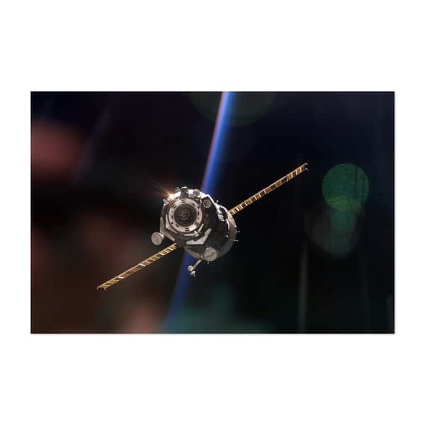Soyuz TMA 5 spacecraft Photography Art Print/Poster - Bed Bath & Beyond ...