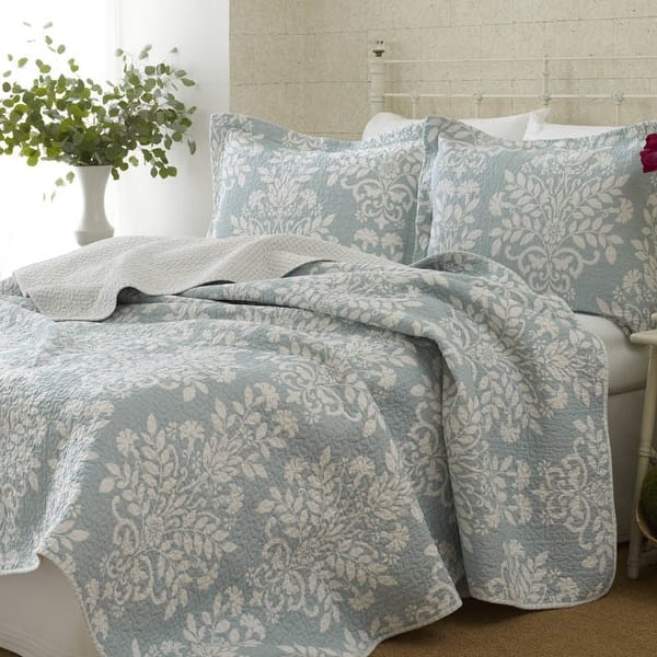 Luxurious Blue White Floral King Quilt Set - Bed Bath & Beyond - 37152854